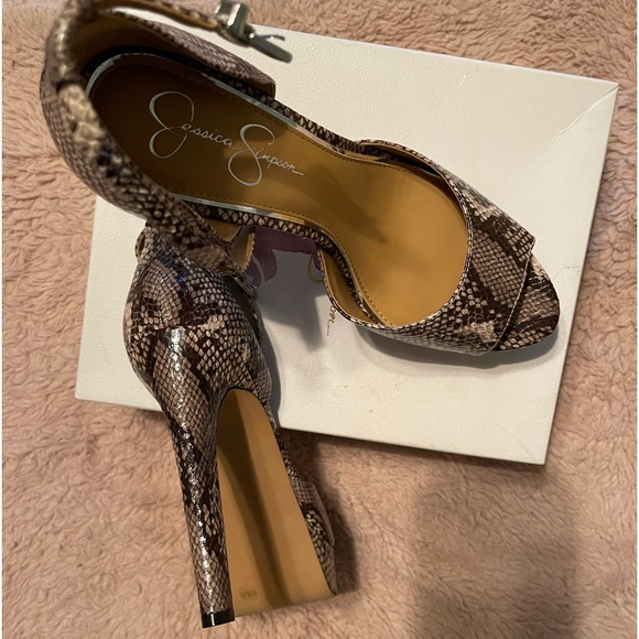 Jessica Simpson | Shoes | Womans Jessica Simpson Snake Heel | Poshmark